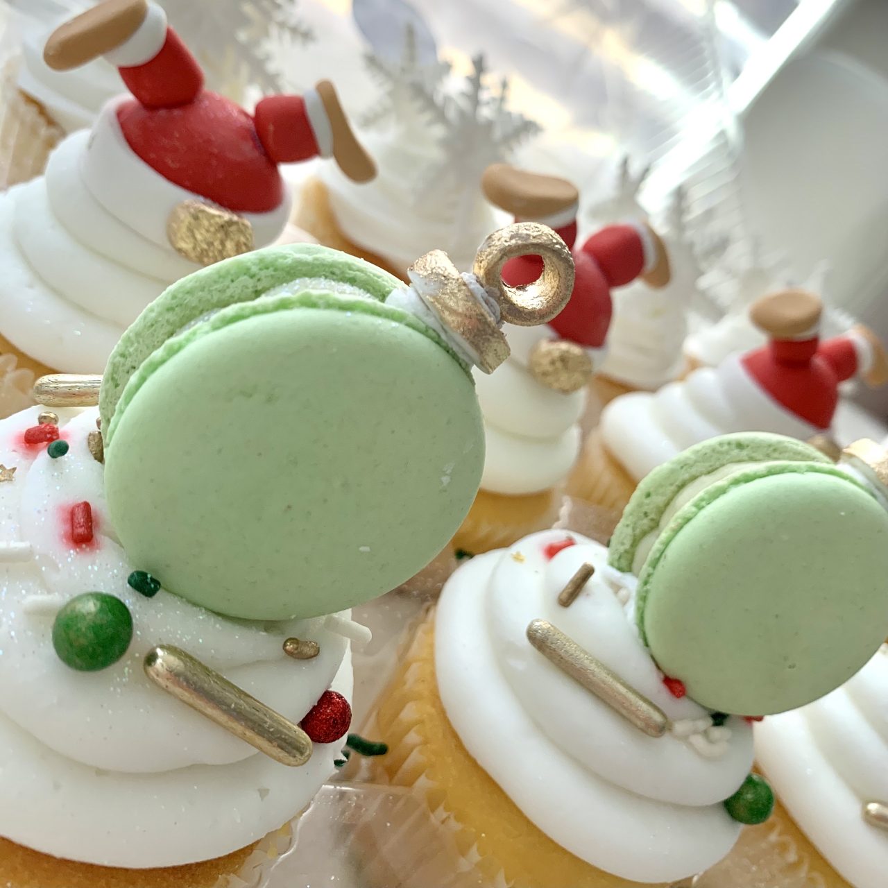 CUSTOM SWEETS | Tinasoriginalcake.com